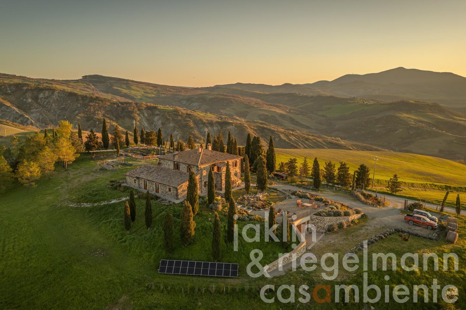 Cos'è Il Casale di San Miniato e quali servizi offre ai visitatori